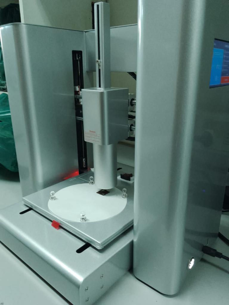 Profesor Roberto Lemus Mondaca lidera visita de académicas al Laboratorio de Impresión 3D ...